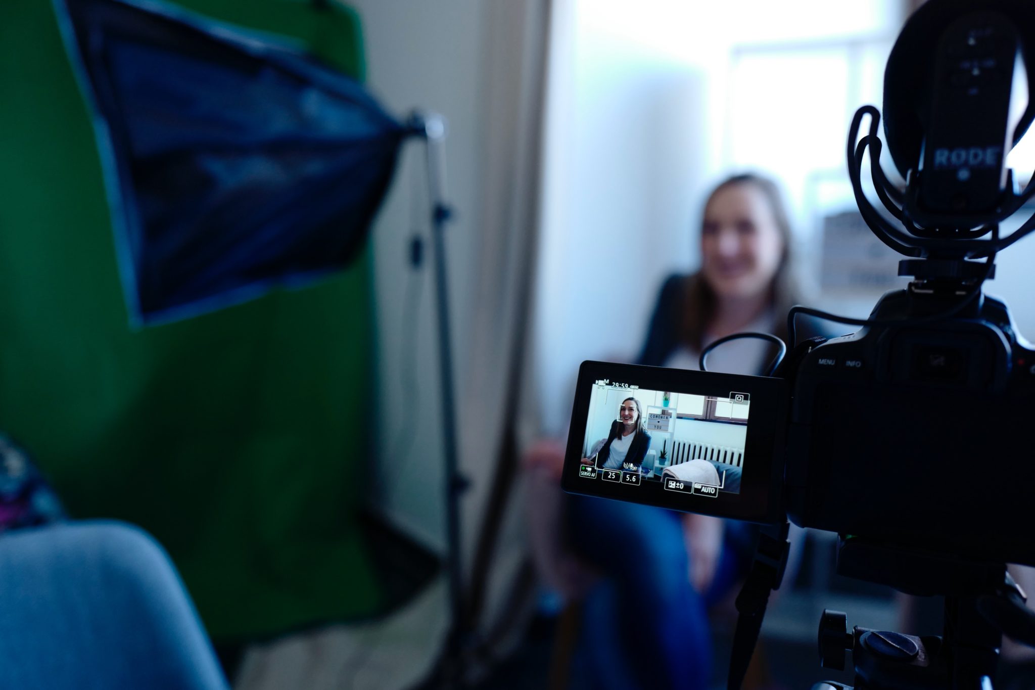 22 Vlogger Tips And Tricks For Growing Your Audience