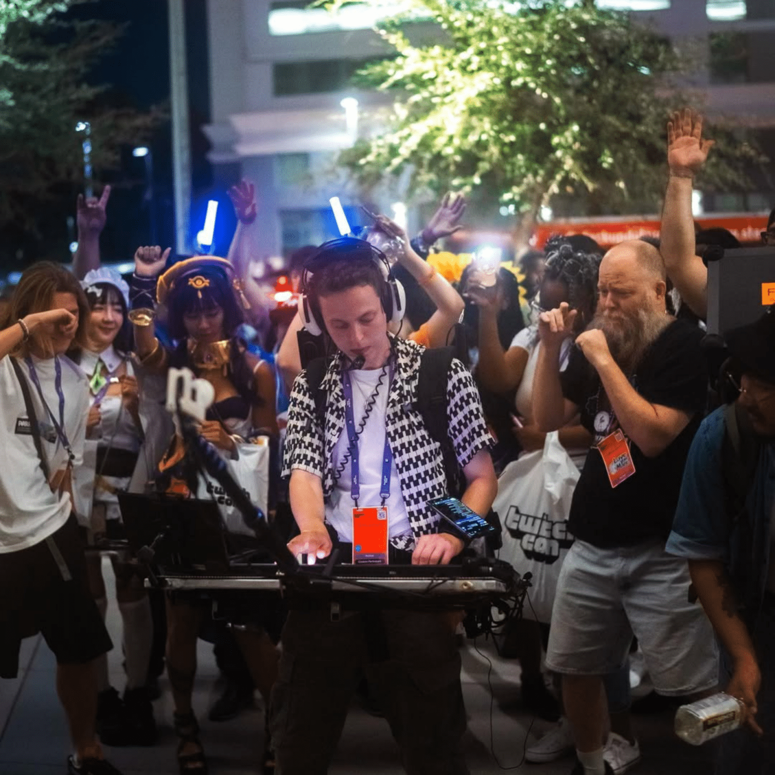 Walking Beats: Inside ARIatHOME’s ‘Wearable Studio’ Producing Musical ...