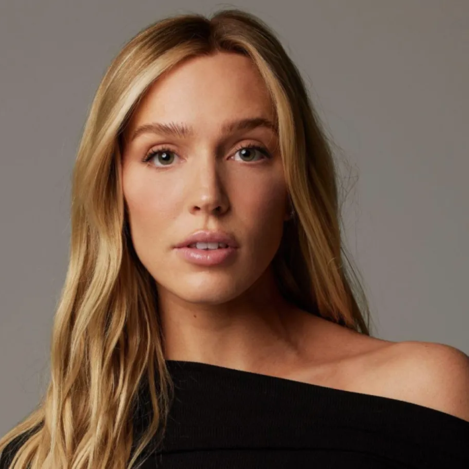 ‘Call Her Daddy’ Host Alex Cooper Featured In New Hulu Docuseries